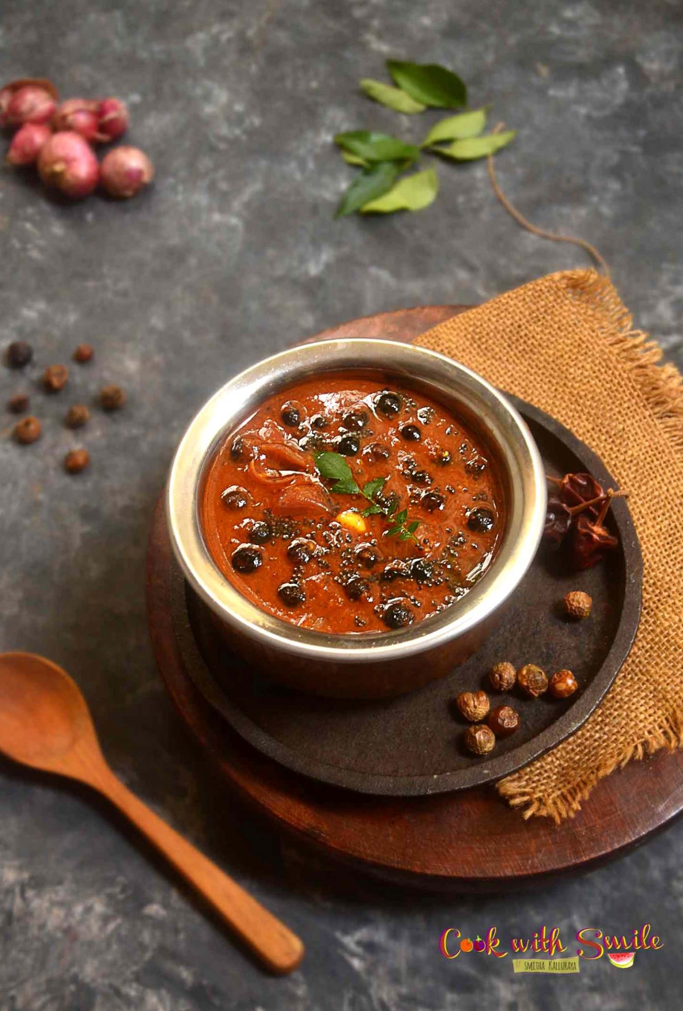 SUNDAKKAI VATHA KUZHAMBU / VATHA KUZHAMBU RECIPE - Cook with Smile