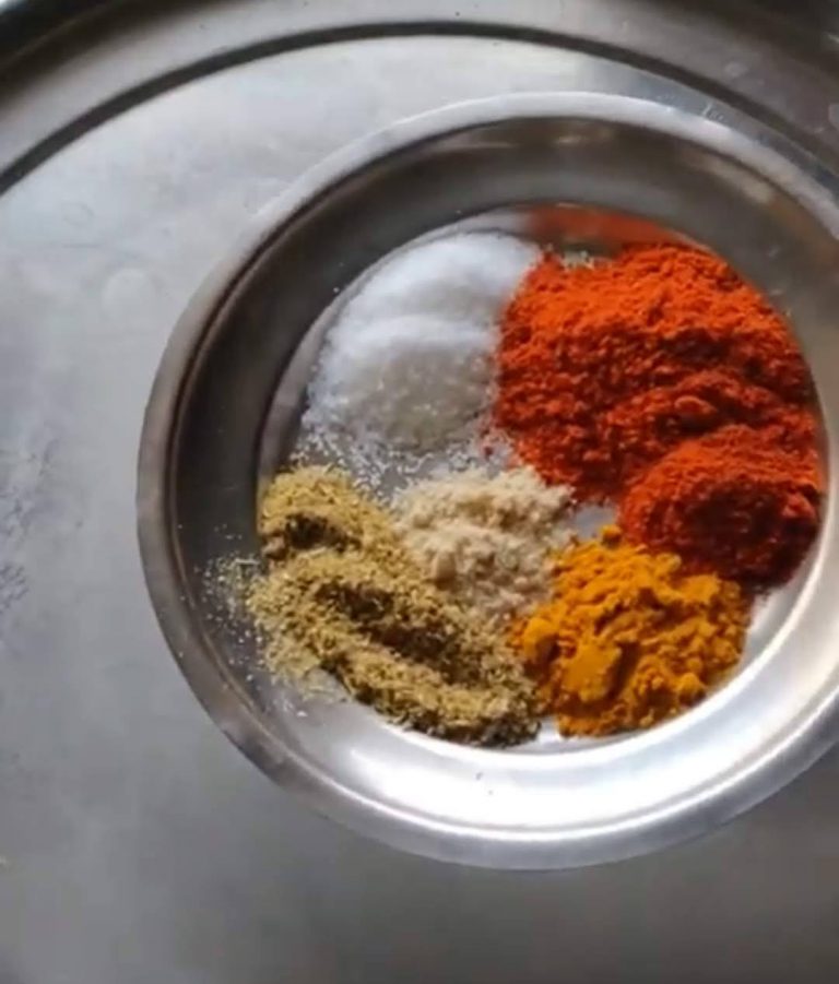 RAW BANANA FRY RECIPE | BALEKAI FRY | VAZHAKKAI FRY - Cook with Smile