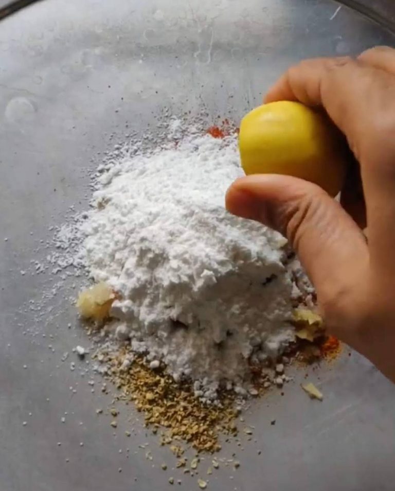 RAW BANANA FRY RECIPE | BALEKAI FRY | VAZHAKKAI FRY - Cook with Smile