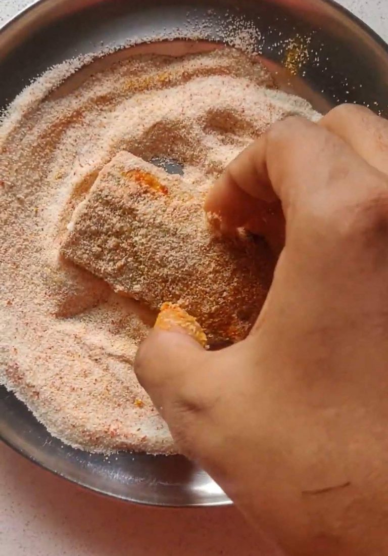 RAW BANANA FRY RECIPE | BALEKAI FRY | VAZHAKKAI FRY - Cook with Smile