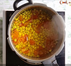 AVAREKALU SAARU ( RASAM ) RECIPE / KARNATAKA STYLE HYACINTH BEANS RASAM ...