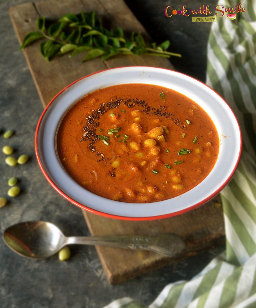 MOCHAKOTTAI KUZHAMBU | CHETTINADU MOCHAI KULAMBU / AVAREKALU CURRY ...