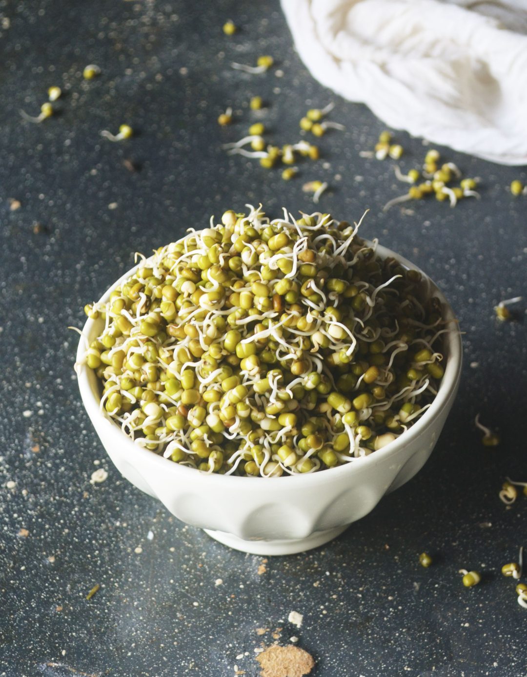 SPROUTS SALAD RECIPE | HEALTHY MOONG SPROUTS SALAD - Cook with Smile